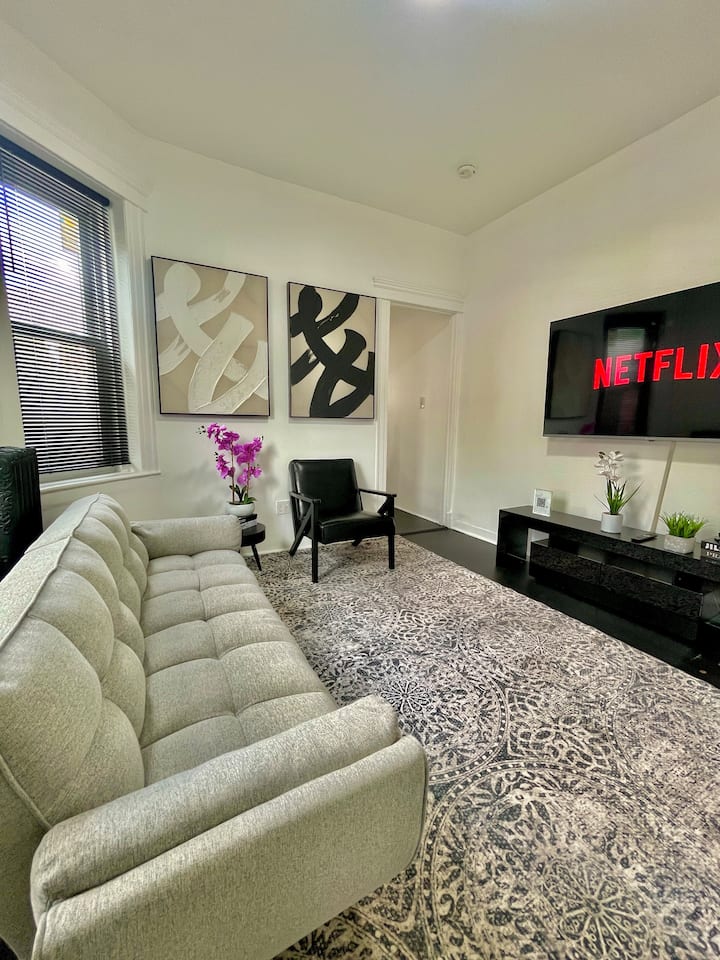 Pulse & Pause - Newark, NJ