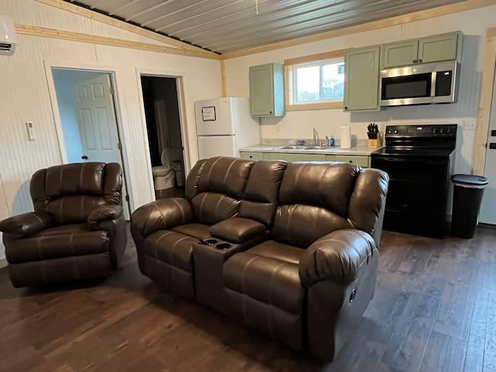 Tiny House In Clinton - Columbus Belmont State Park, Columbus