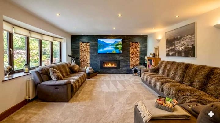 Dainty 6 Bedroom House
| 14 Ppl
Group/work Stays - Warwickshire