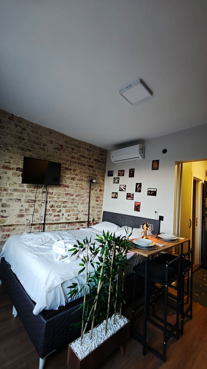 Heart Of Karaköy – Walk To Galata & Istiklal - Karaköy