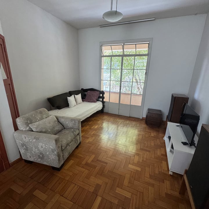 Studio Charmoso. Area Nobre - Belo Horizonte