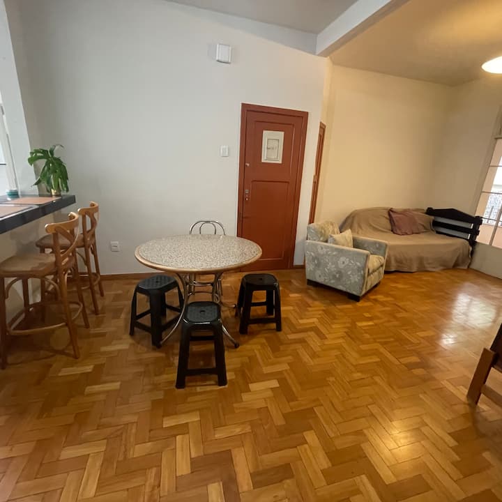 Apartamento Charmoso. Area Nobre - Belo Horizonte