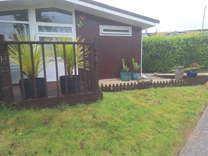 2 Bedroom Chalet In Carmarthenshire - Kidwelly
