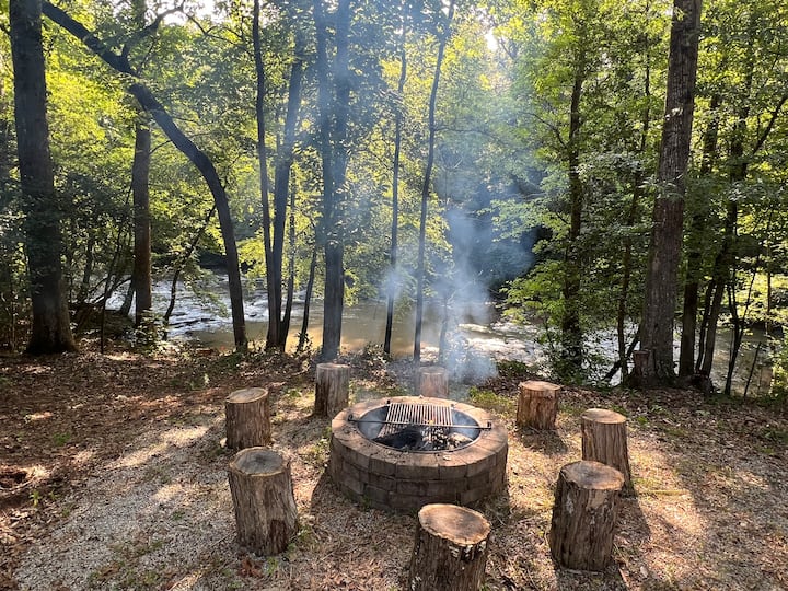 Hidden Hartwell Oasis — Swim, Fish, Trails, Beach - 克萊姆森