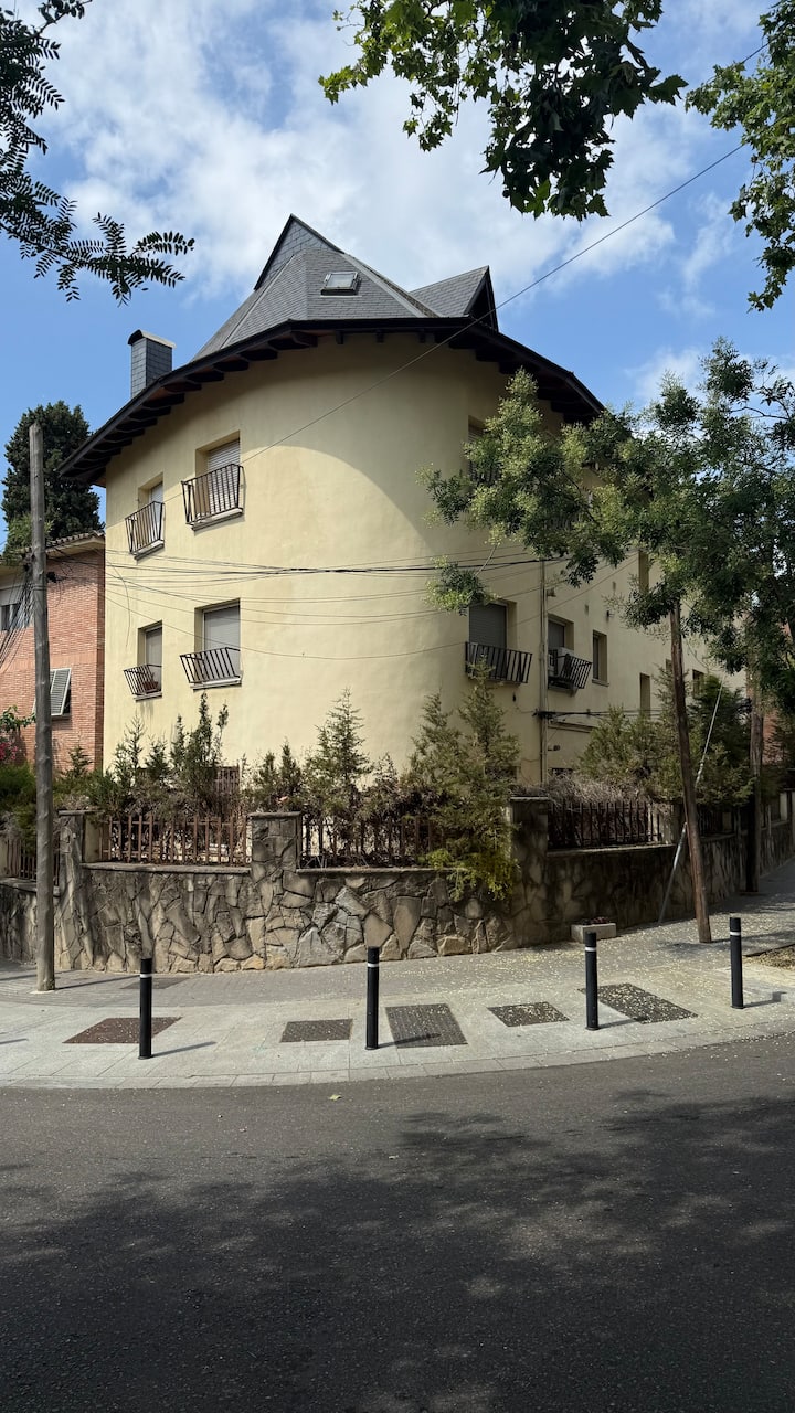 Acogedor Piso En Gracia - Santa Coloma de Gramenet