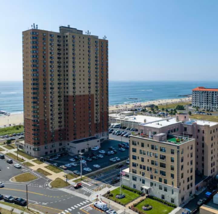 Cozy 1br Apt 2 Min Walk To The Beach - Long Branch, NJ