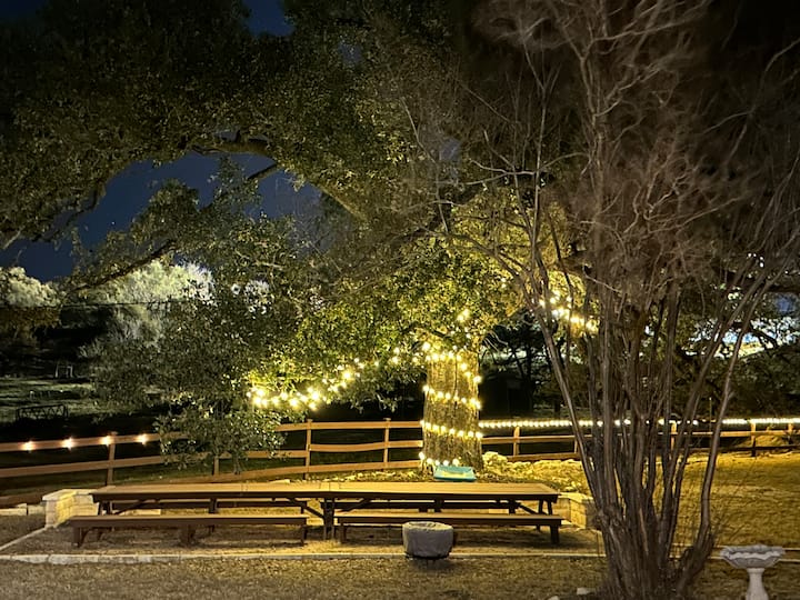 Creekside Home & Event Gathering Destination - Cedar Park, TX