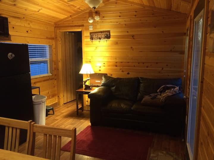 Cosy Place For A Traveling Worker - White Pine, TN