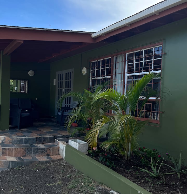 The Cozy Corner Apartment In Lance Aux Epines - Granada