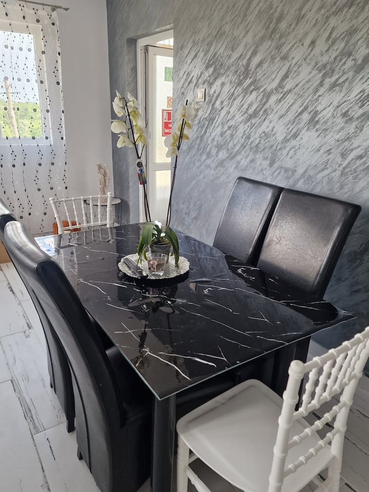 Camera Dubla 4 Cu Baie Proprie - Novaci