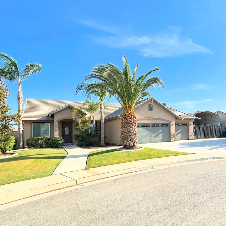 Home In Bakersfield - Bakersfield, CA
