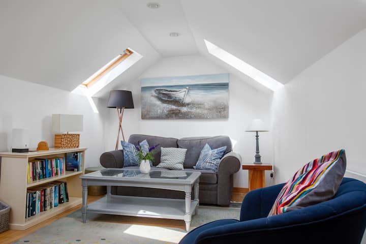 The Old Workshop: 39 Steps From St Ives Harbour - St Ives