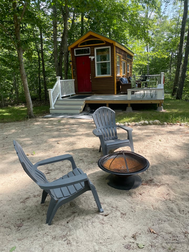 Lakefront Captain's Quarters I Fire Pit - Limerick, ME
