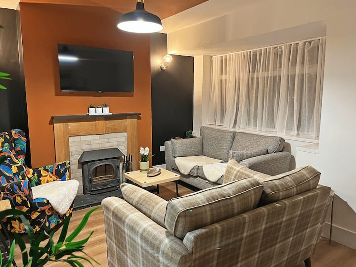 Darfield House>driveway> Businesslongstay%discount - Barnsley