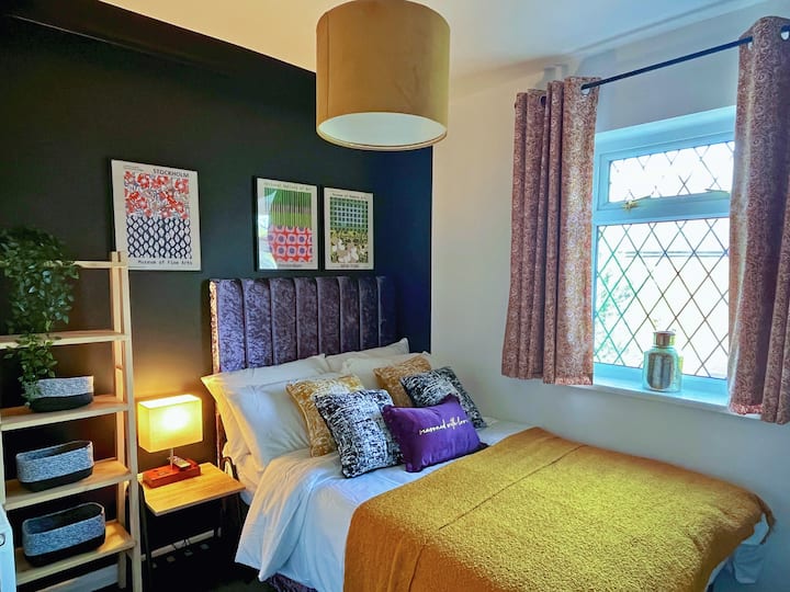 Darfield 4bd Home 6 Beds 2 Showers Drivewayparking - Barnsley