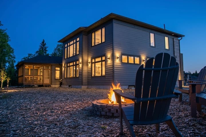 Family 4br Muskoka Estate | Lake Views & Beach - Muskoka District Municipality