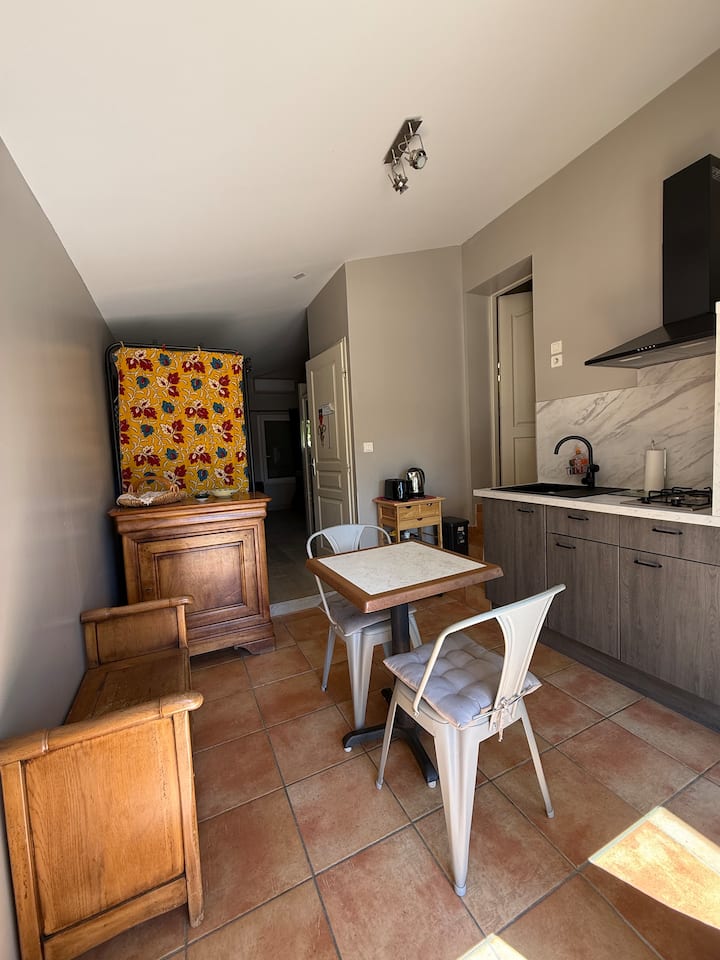 Studio Pour Deux Personnes - Saint-Laurent-d'Aigouze