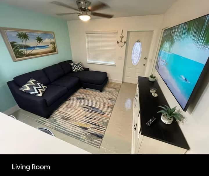 Cozy 2br Retreat   *5 Min To Beach* - Fort Lauderdale