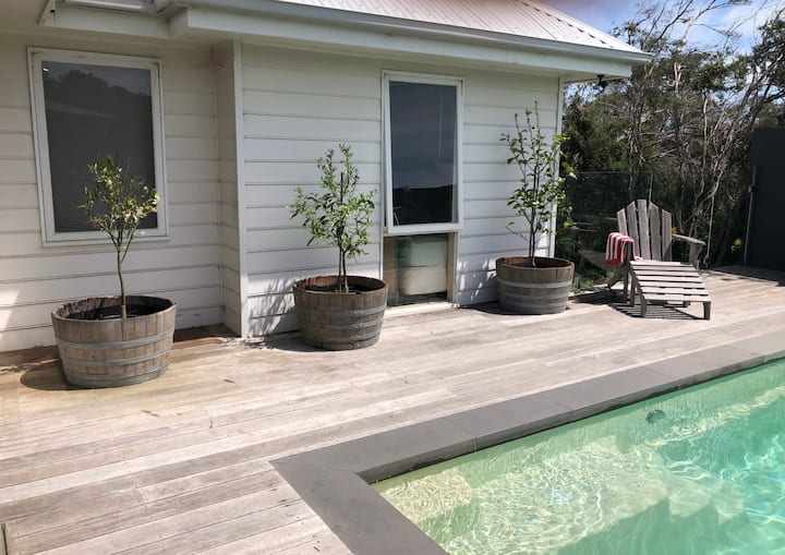 Beach Haven. Perfect For 2 Families! Sleeps 10 - Portsea