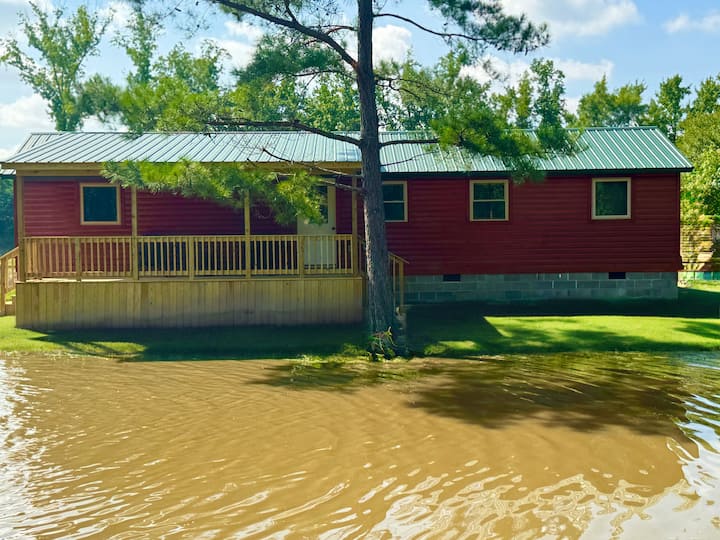 The Whitetail Cabin - Fayetteville, NC