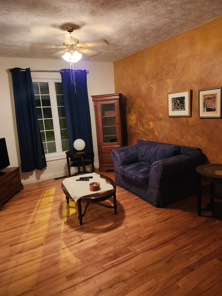 Chambre Ds 6 Pièces, Lit Simple, L.t., Calme - Sherbrooke