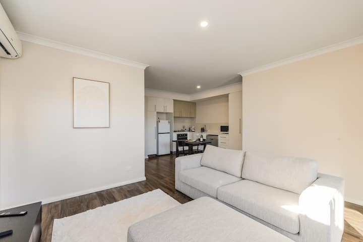 9 By The Beach - Rockingham
