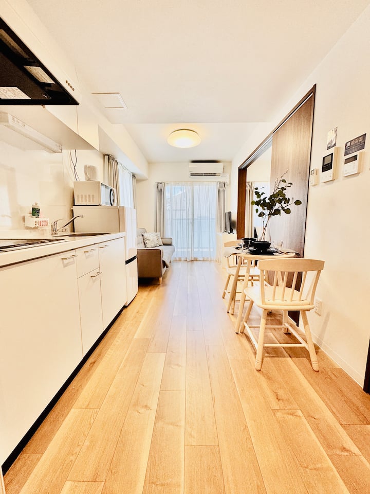 【空港直通33分】3路線駅近で便利、静かな1ldk。難波駅5分/梅田20分/usj28分/最大3名 - Japan