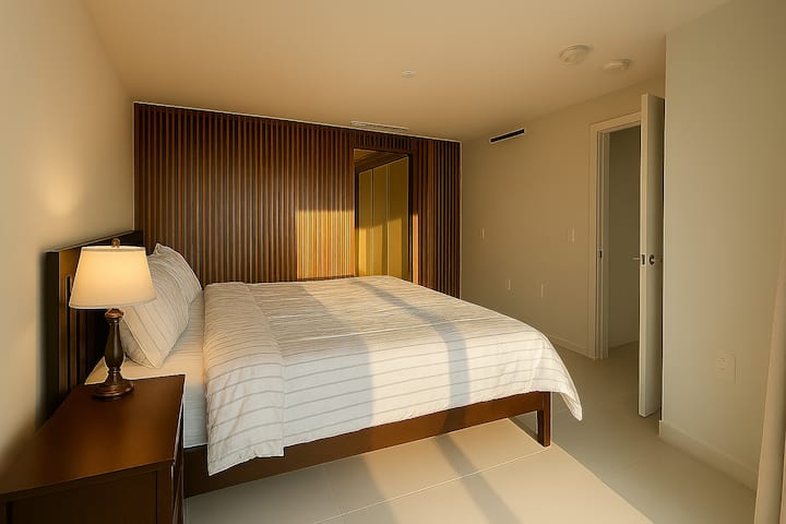 Luxury Living In Downtown Core - Vancouver