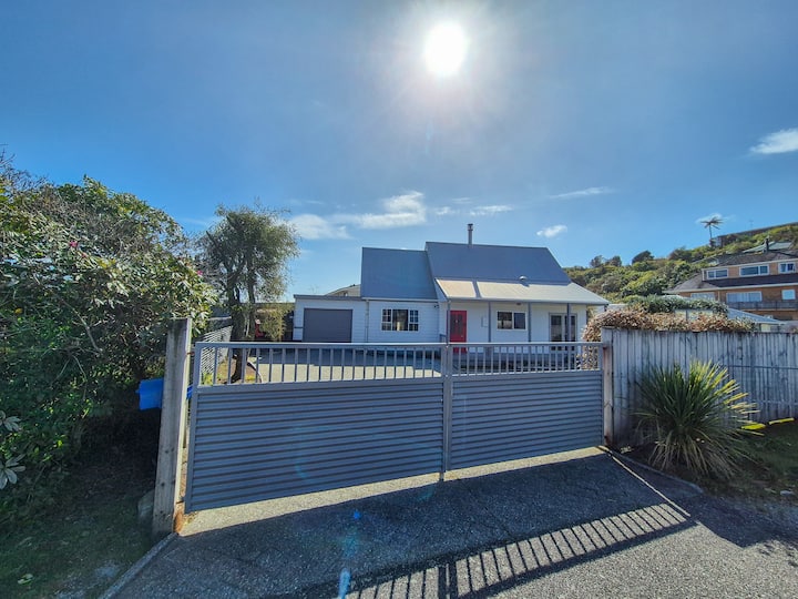 Retreat On Brittan - Hokitika