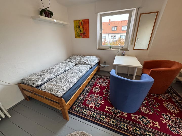 Room With Roof Terrace In A House - Nuremberg