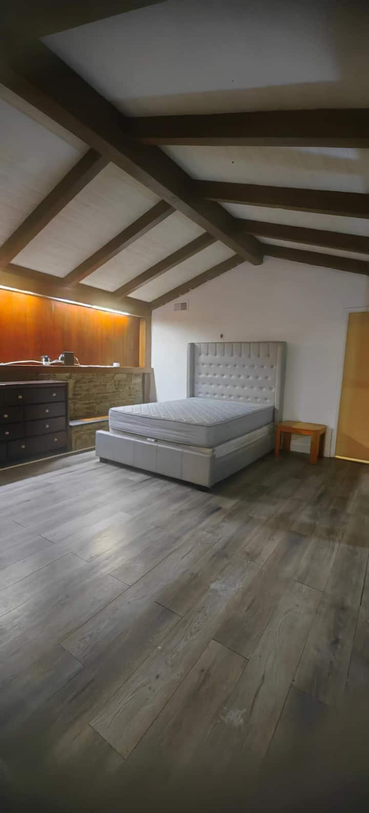 Lucky House G - Pasadena, CA