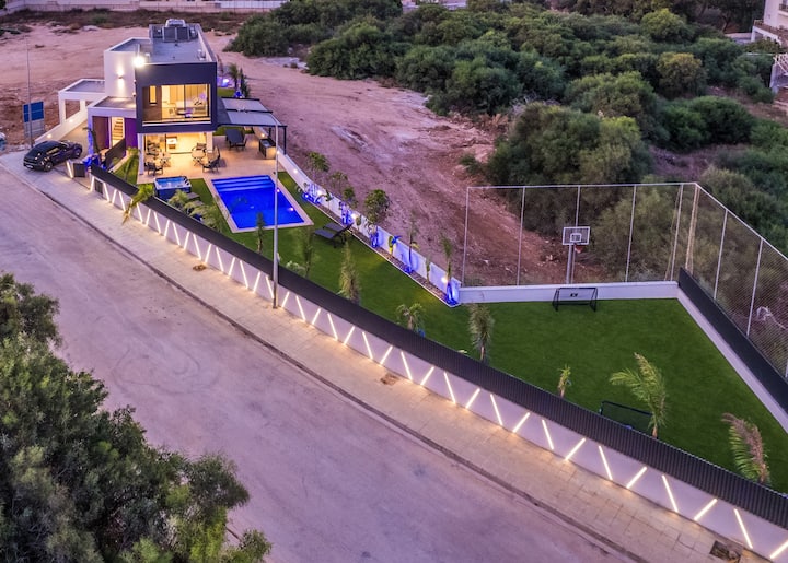 Luxury Elegant Home - Ayia Napa