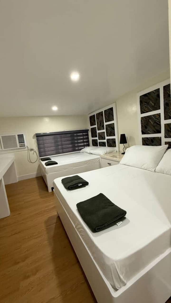 Staycation Near Sm City Tarlac - Tarlac City