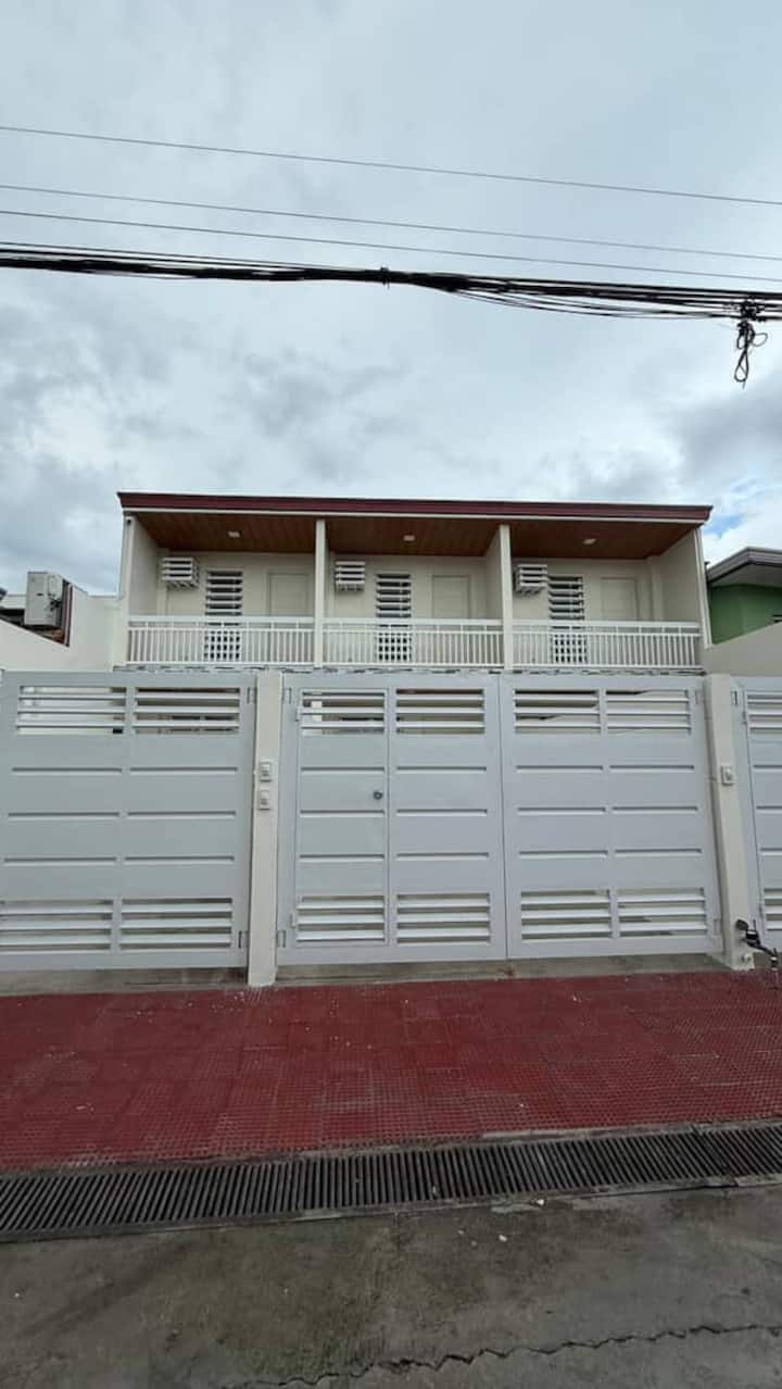 Entire Apt Central Tarlac City - Tarlac City