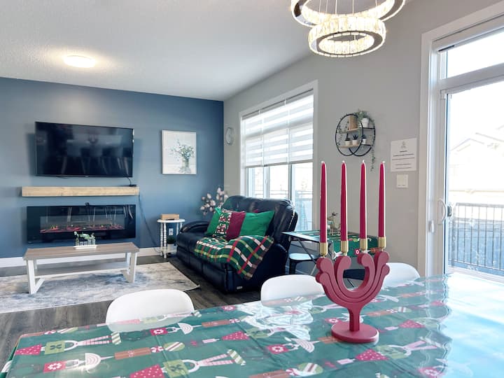 Entire 3000sfhome• Kingbed•pingpong•firepit•office - Edmonton