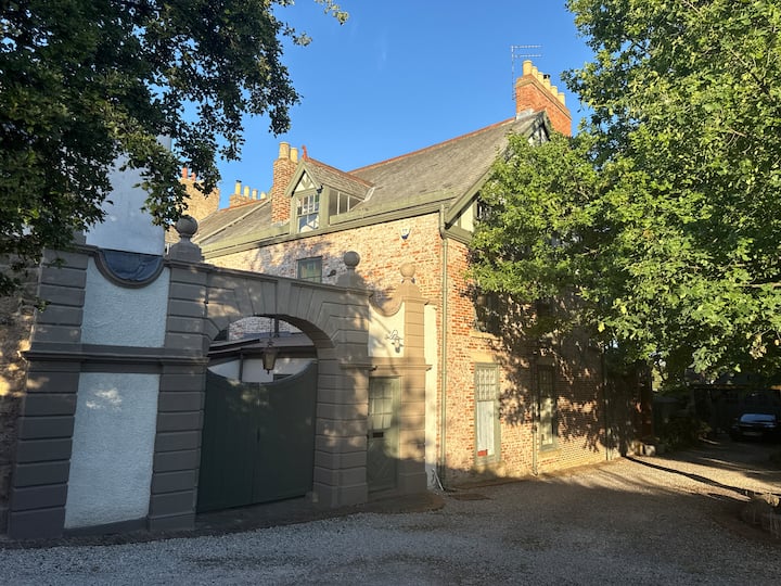 Stylish House With Character - Jesmond - Newcastle-upon-tyne