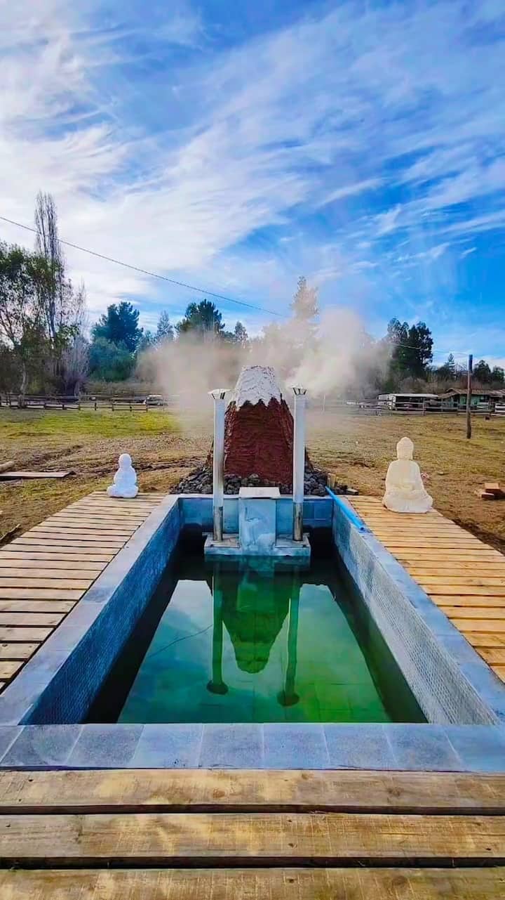 Cabaña Con Piscina De Piedra Volcánica Tailandés. - Cabrero, Chile