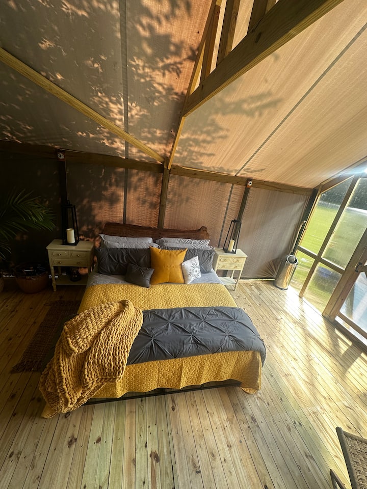 Lux Cozy Glamping Cabin Retreat 
Natural Hide Out - Lake lanier, Cumming