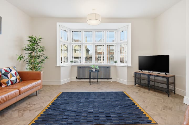 Pet-friendly Ground Floor Apartment - Felixstowe