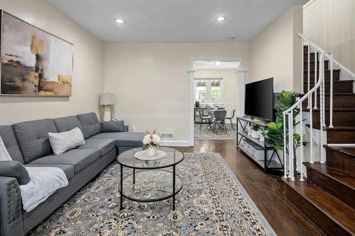 2 Off Street Parking | 10 Min Walk 2 Metro | 3 Br - Kensington, MD