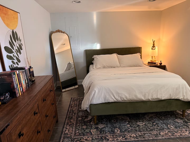 Whole Apartment - Baltimore, MD