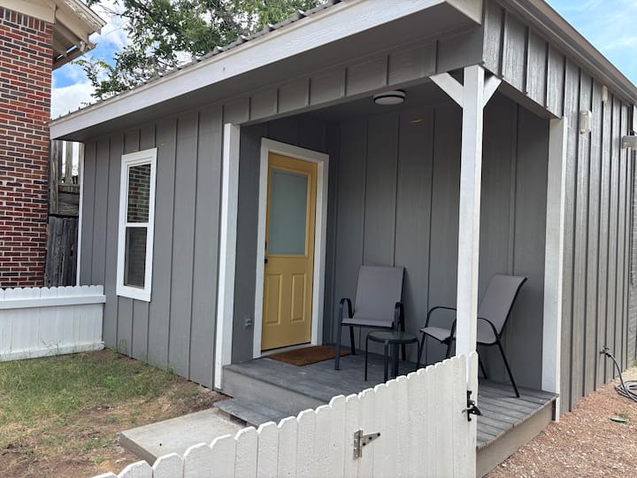 1 Bd/1bth New Private & Modern Suite - San Angelo, TX