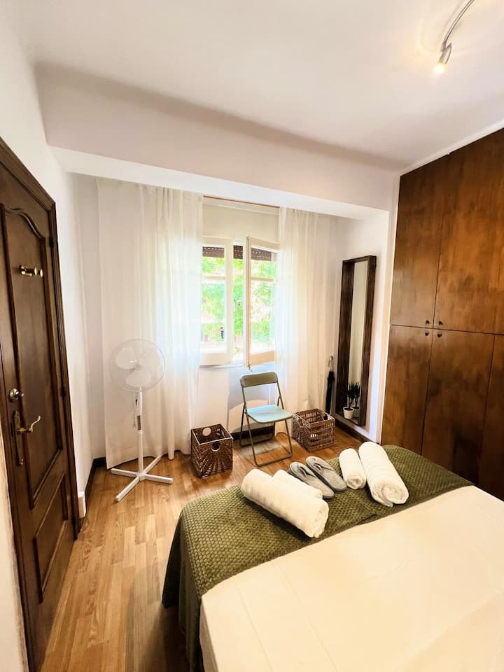 Habitación Luminosa Sagrada Familia - Costa Brava