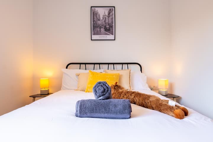 Cozy & Clean | With Gym Bike & Smart Tv - Hounslow