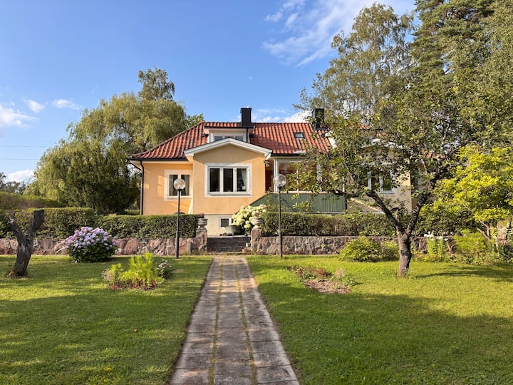 Lägenhet I Danderyd- 20 Min Från Stockholm City - Stockholm