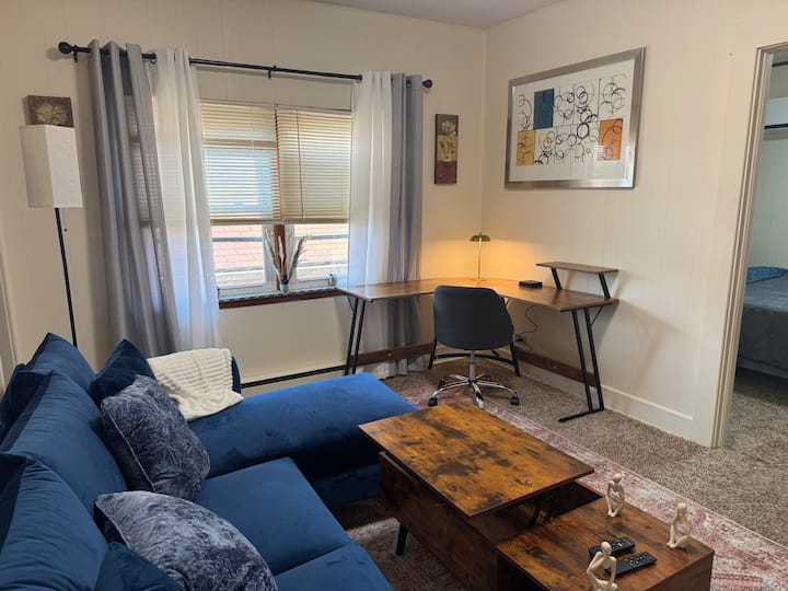 Cozy Maple Apartment - Bridgeport