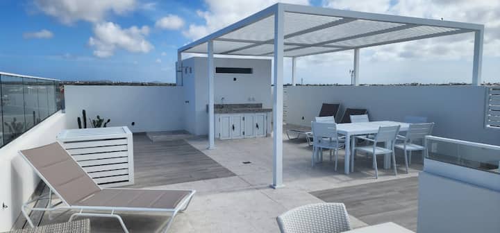 Penthouse With Private Rooftop Terrace 3 Br Condo - Aruba