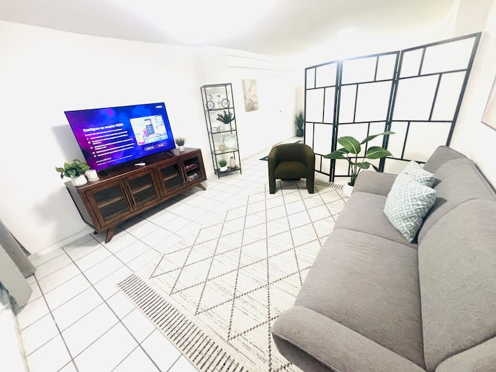 Hotel-style 4br Apt | Sleeps 8 | Near Airport - Puerto Rico