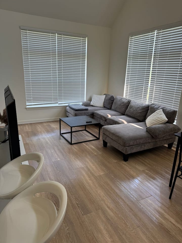 Simple Cozy Stay! - Lake Massapoag, MA
