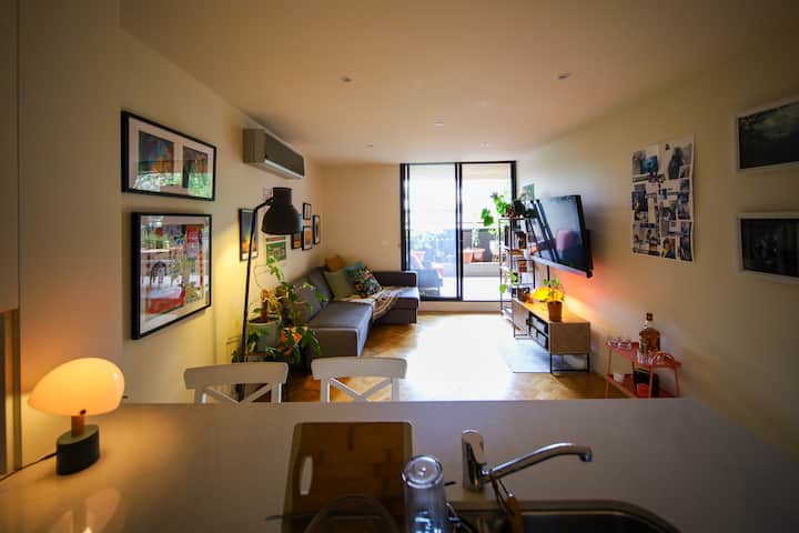 Cosy, Colourful Doncaster Stay • Walk To Westfield - Box Hill